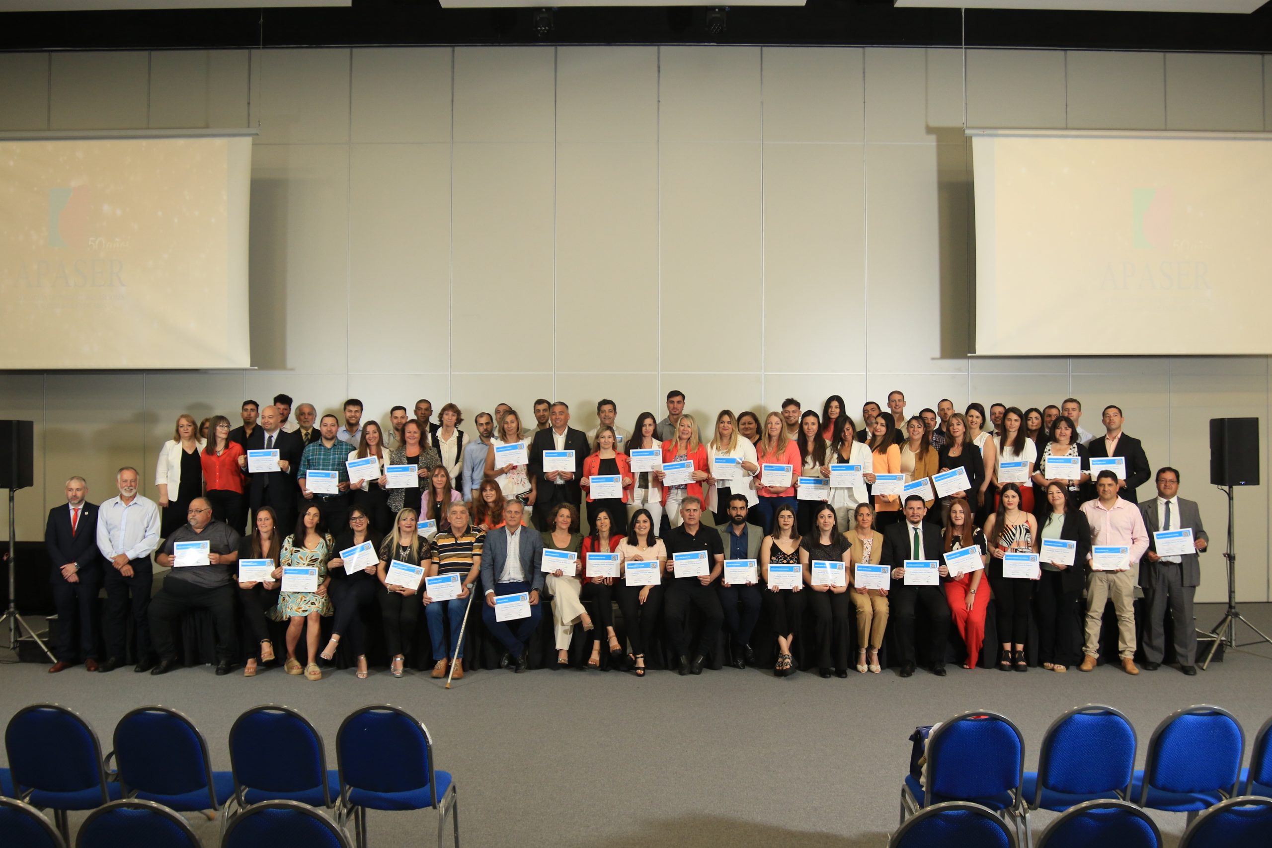 Entrega de diplomas 2020-22: otra vez cara a cara – APASER